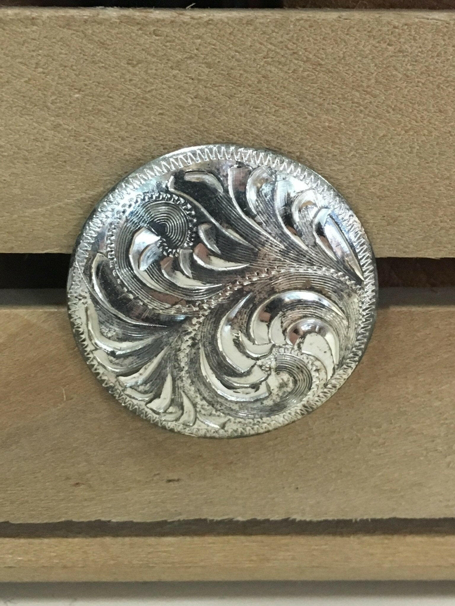 Medium Engraved Silver Screw Concho | Corral Western Wear