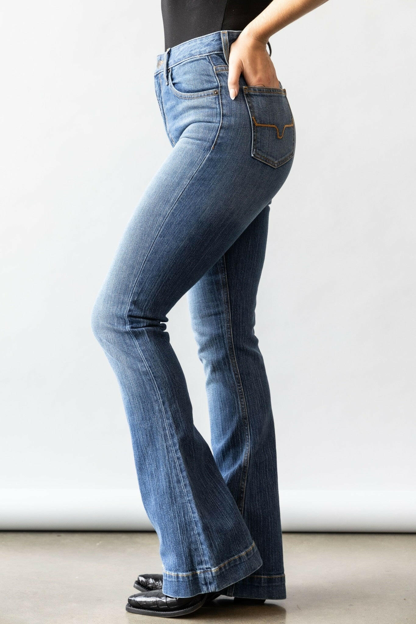 Kimes Ranch Women's Mid Wash Jennifer Jeans | Corral Western Wear